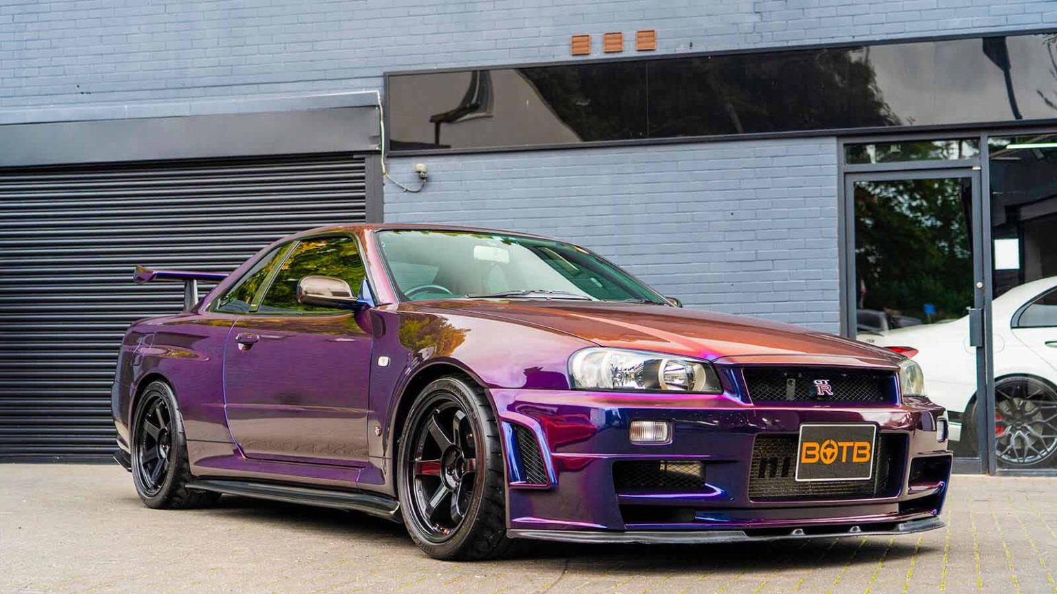Lucky Fast and Furious Fan Wins Iconic Nissan Skyline GT-R R34 - Z News ...